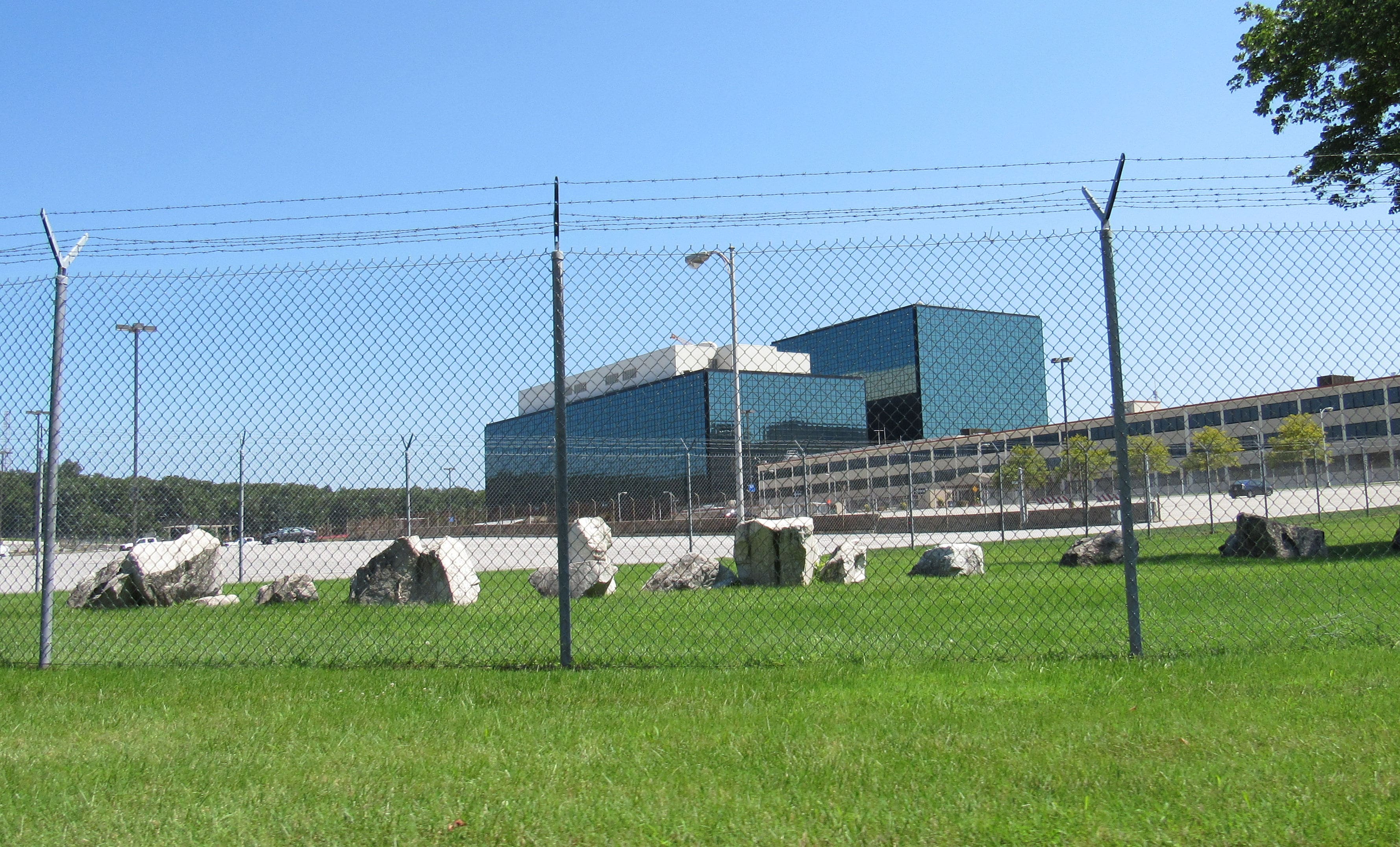 Defence Online | US military housing at Fort Meade to receive new roofing