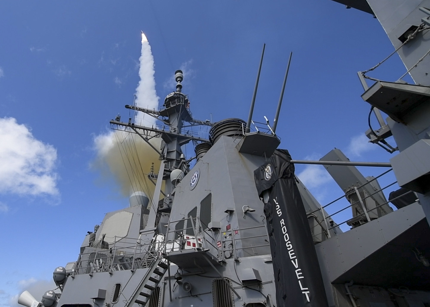 Raytheon and US Navy test first Standard Missile-2