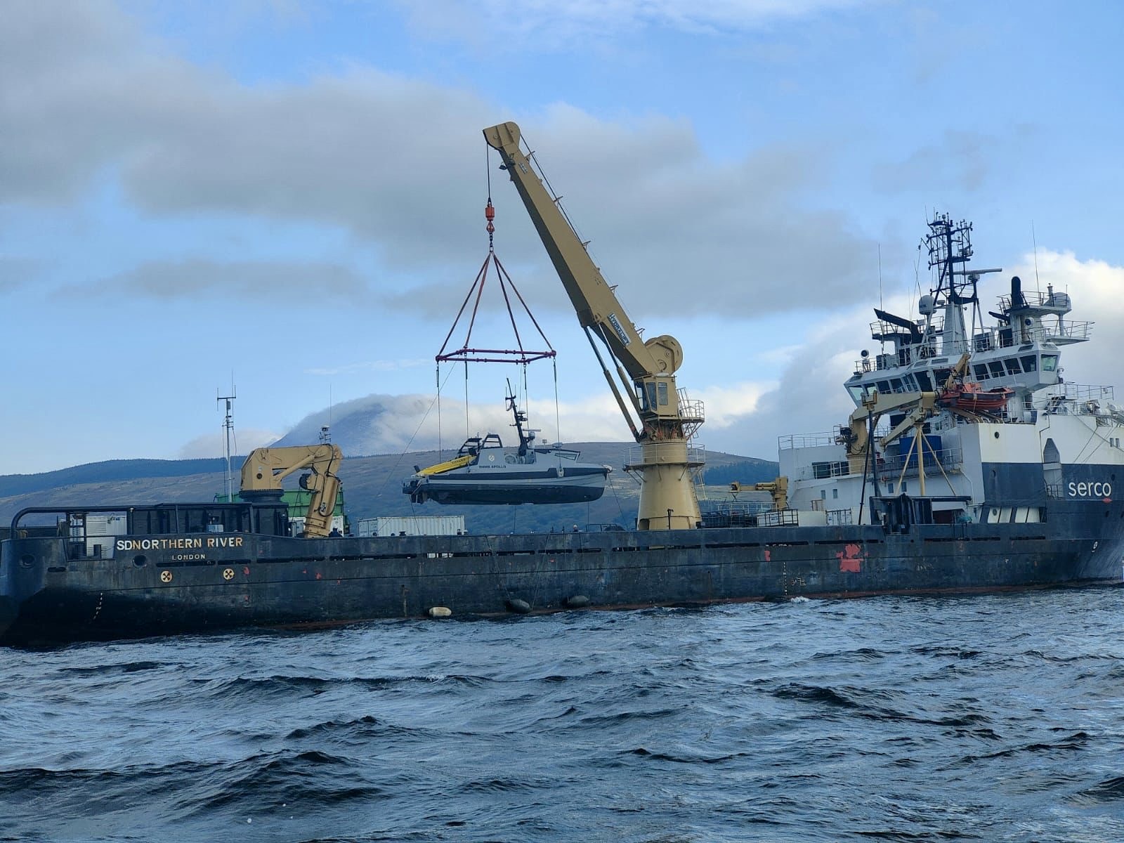 Trial sees Royal Navy high tech autonomous mine hunting capability move ...